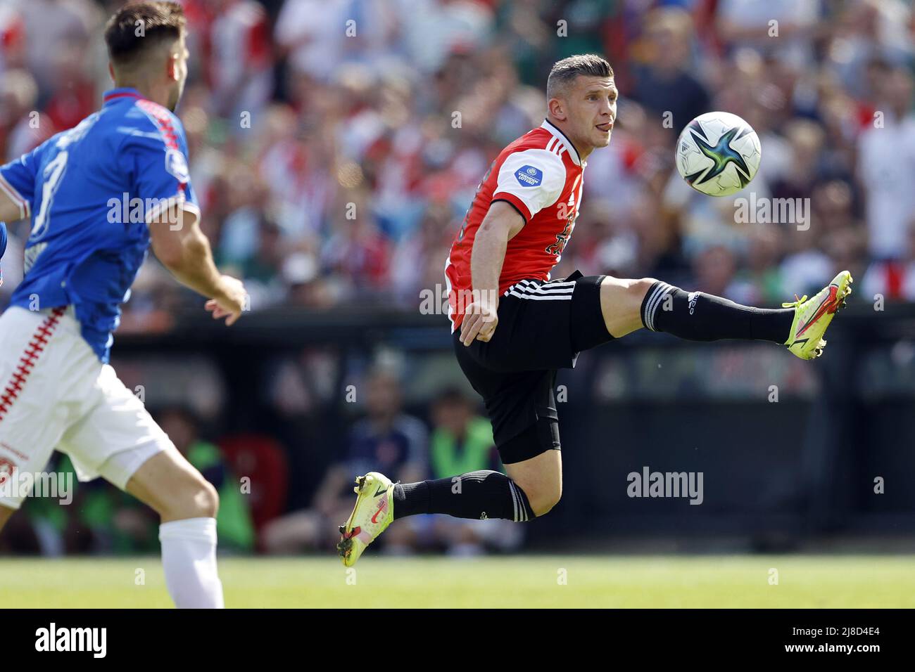 ROTTERDAM - Bryan Linssen of Feyenoord during the Dutch Eredivisie ...