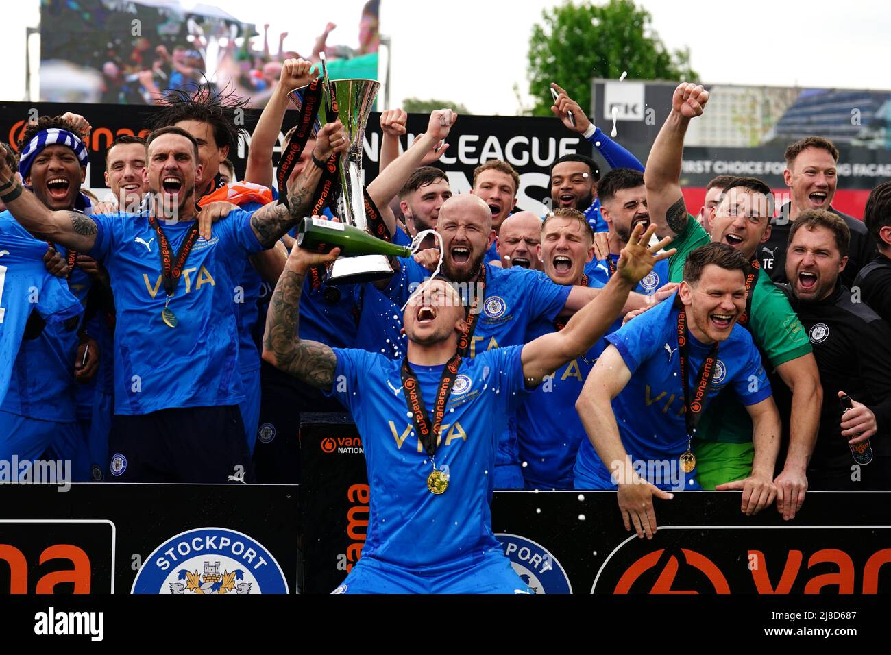 Stockport county fc hi-res stock photography and images - Alamy