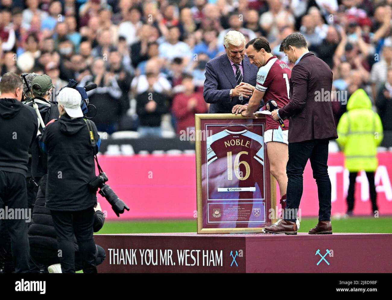 Mark noble football hi-res stock photography and images - Alamy