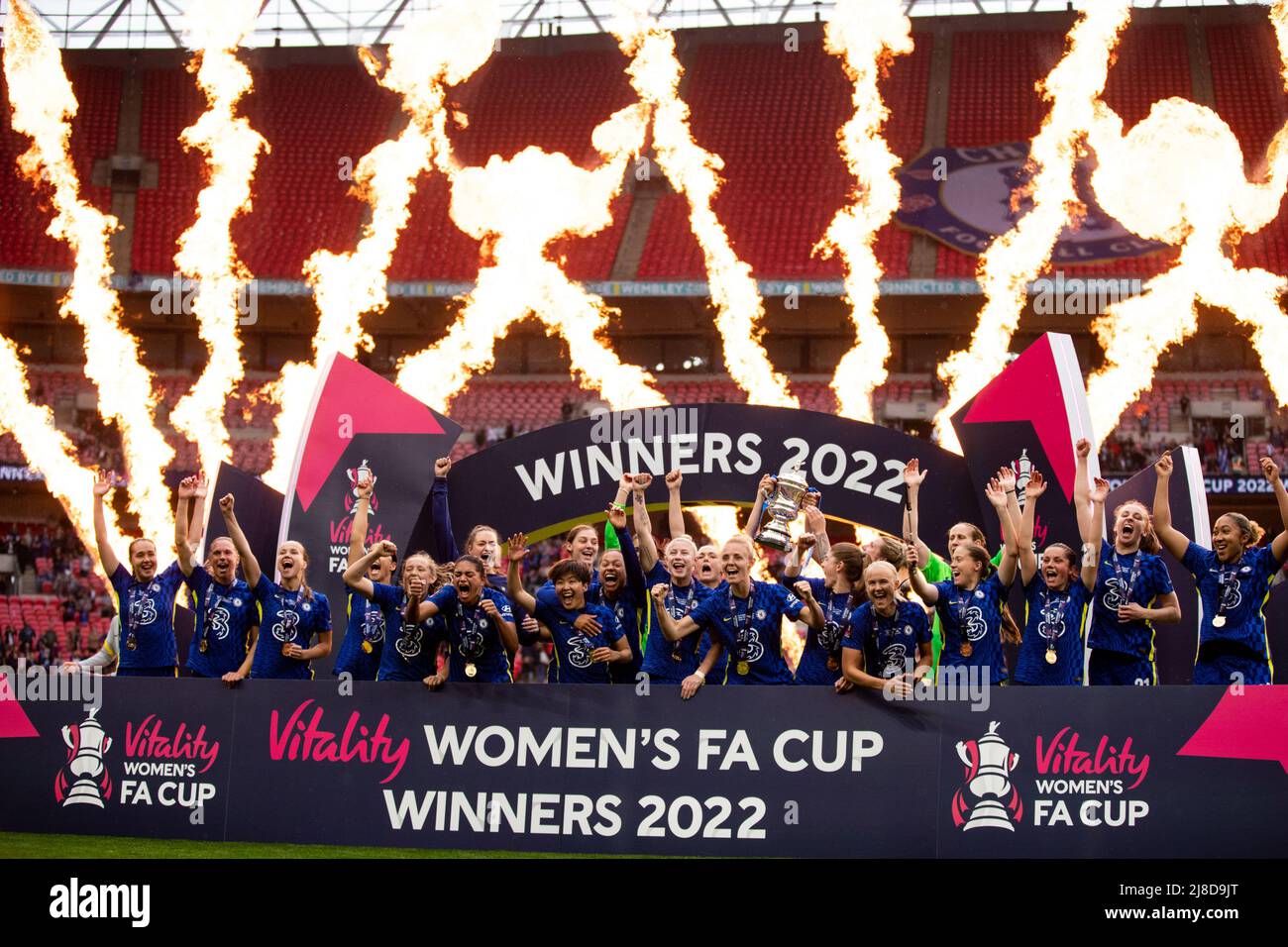 Wembley fa cup trophy 2022 hi-res stock photography and images - Alamy