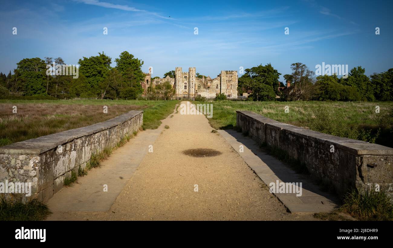The approach to the imposing Cowdray House ruins in Cowdray Park ...