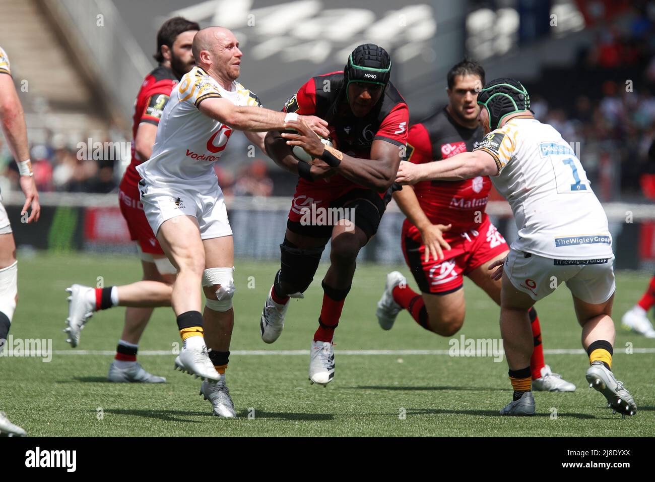 Joel KPOKU of Lyon and Dan ROBSON of Wasps during the EPCR Challenge ...