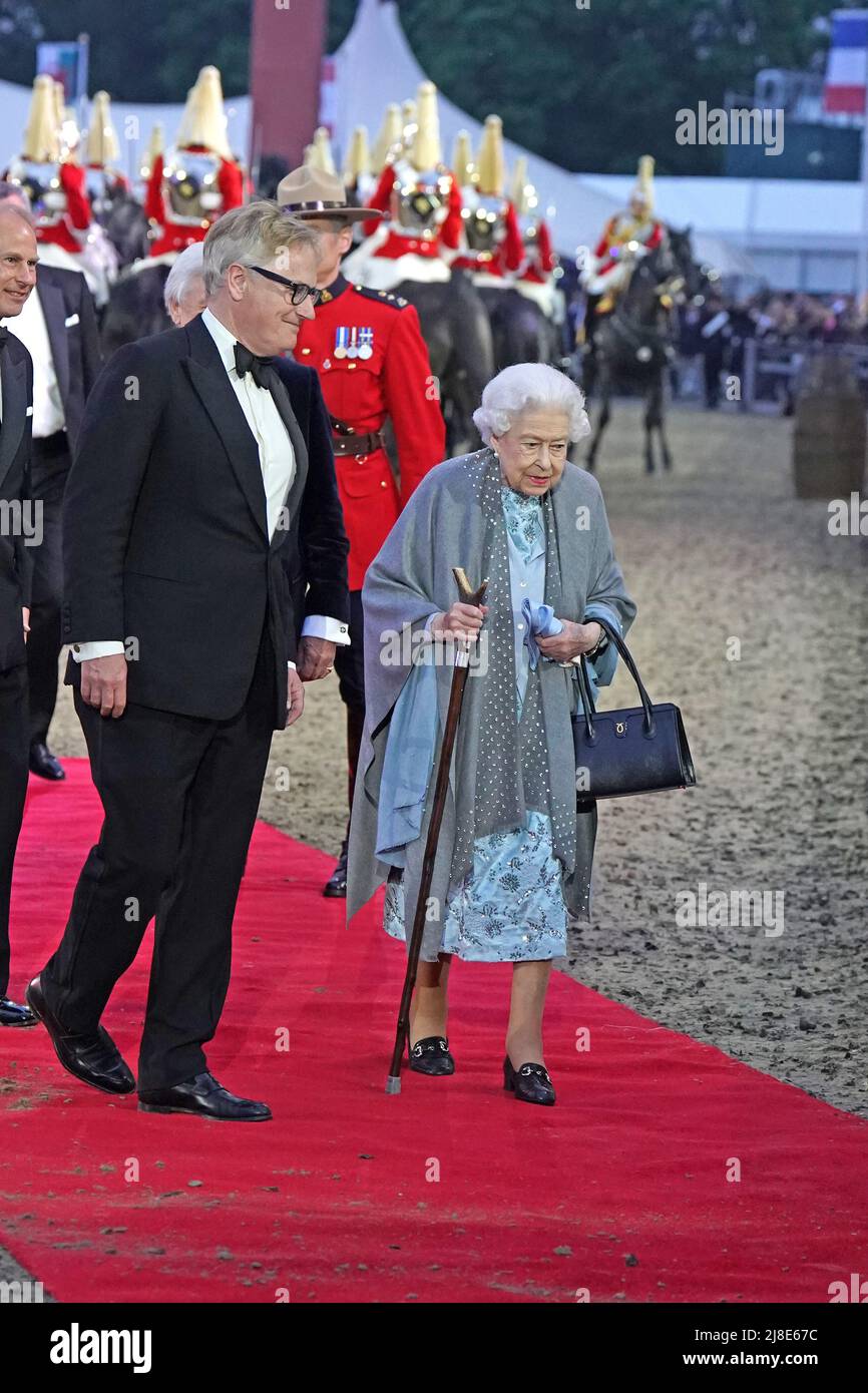 Queen elizabeth gallop through history hi-res stock photography and ...