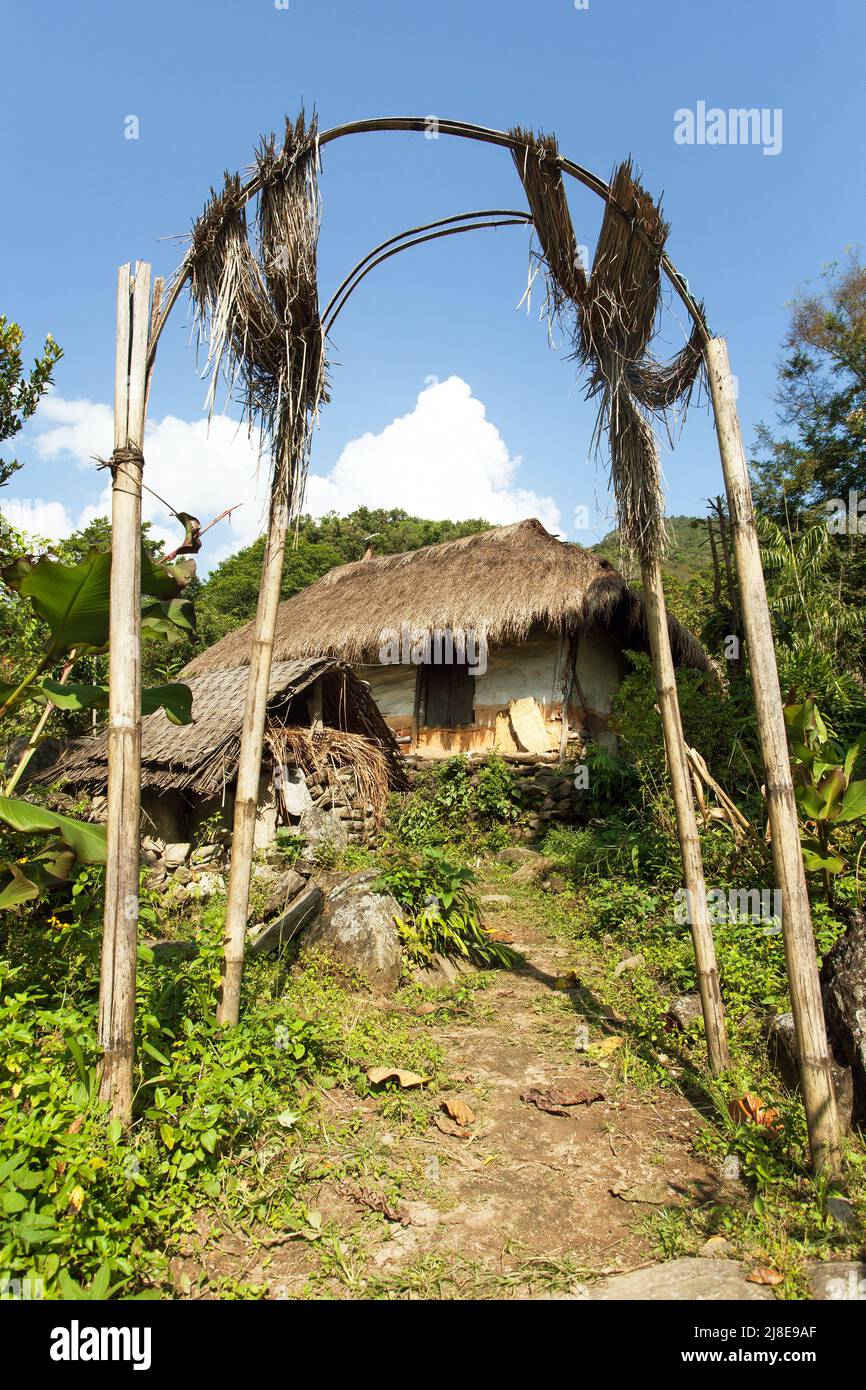 Himalaya himalayas himalayan architecture hi-res stock photography and ...