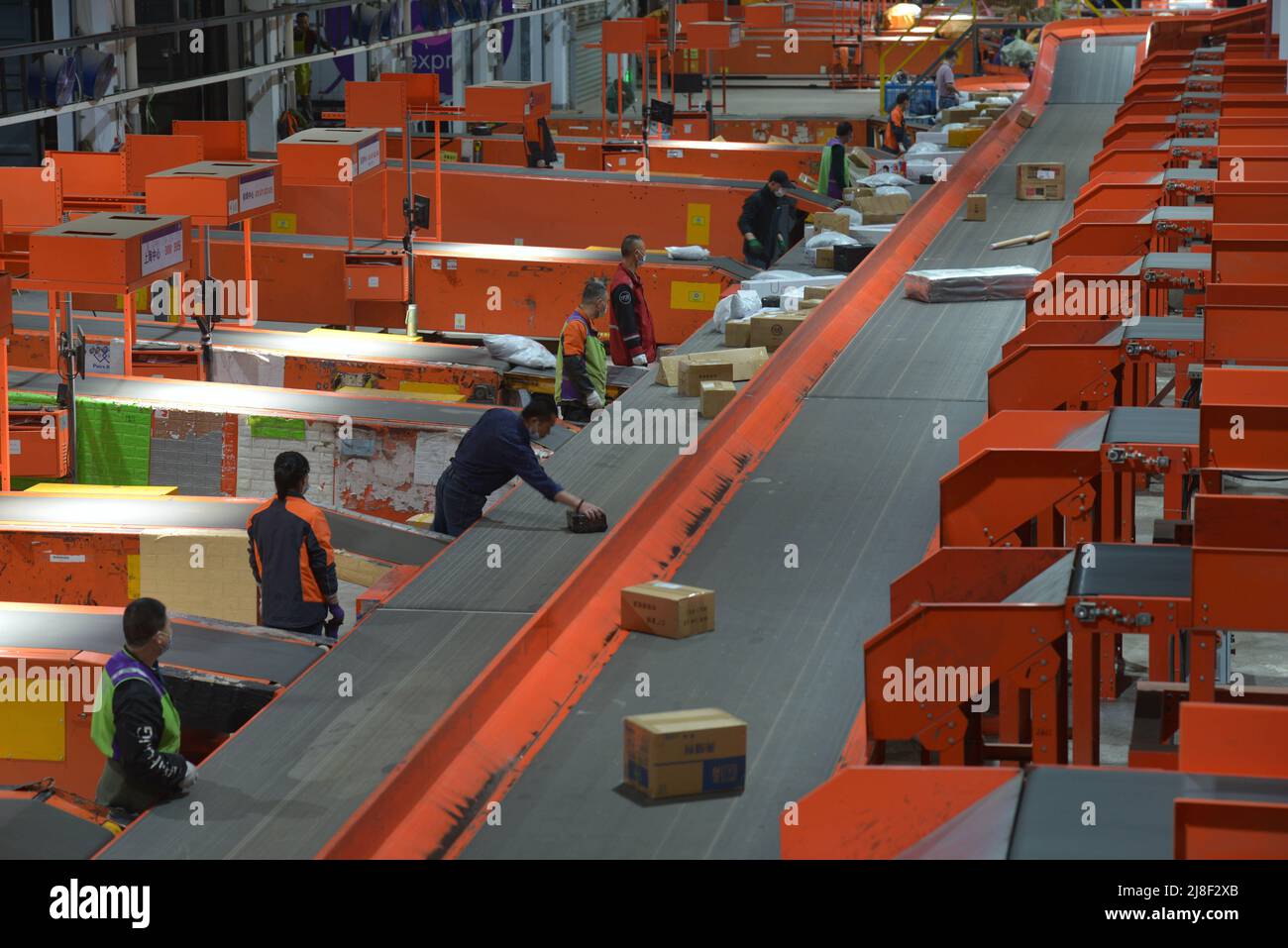 HUAI'AN, CHINA - MAY 14, 2022 - Hundreds of workers work on the ...