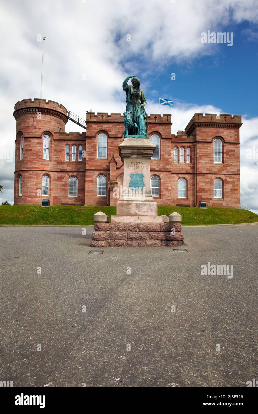 Inverness, Scotland - June 24, 2010: Inverness castle with the statue ...