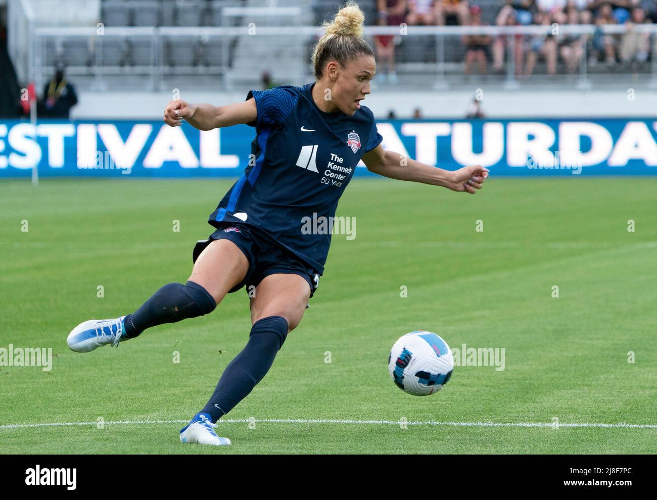 Angel quinn hi-res stock photography and images - Alamy