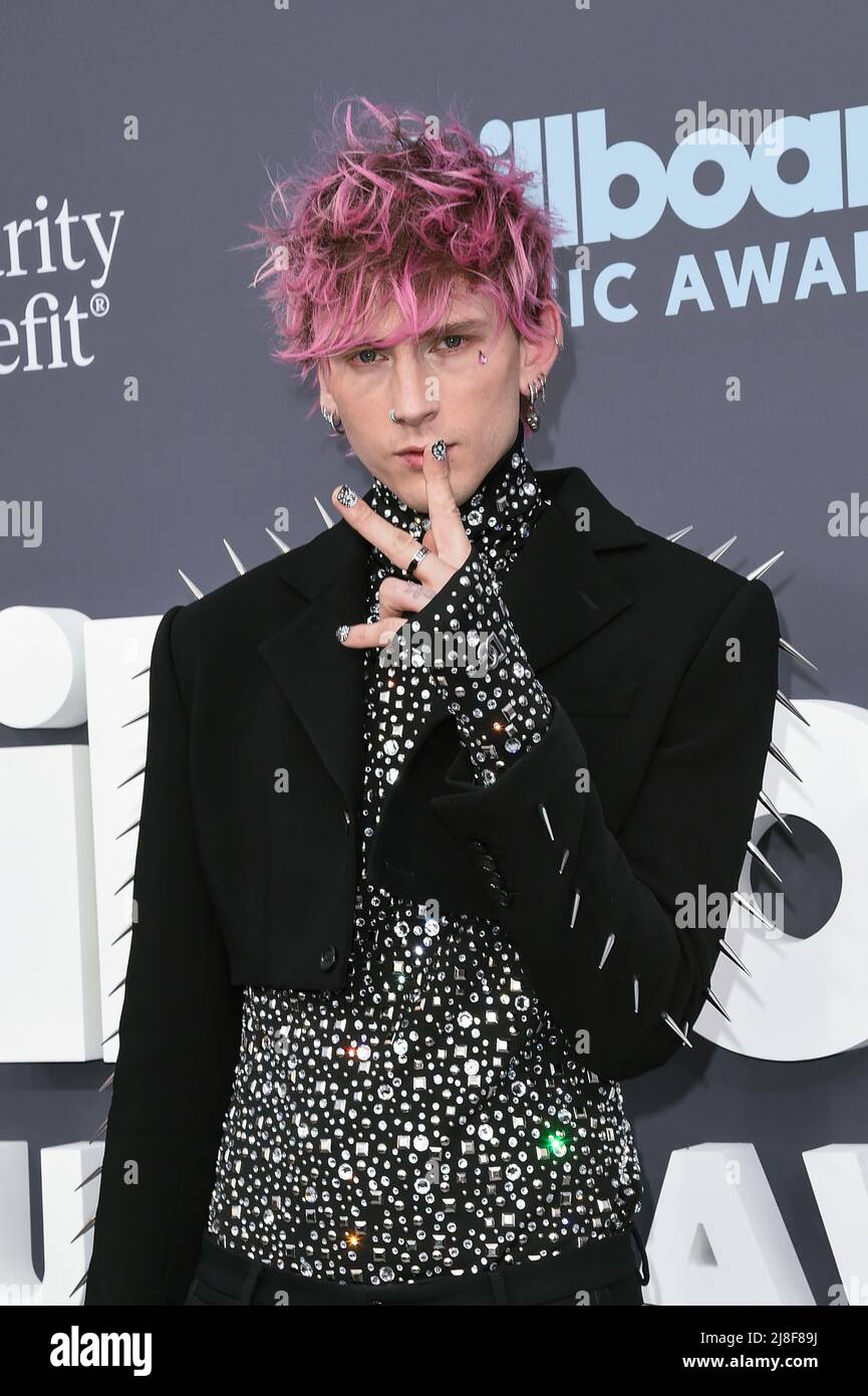 Las Vegas, USA. 15th May, 2022. Machine Gun Kelly walking on the red ...