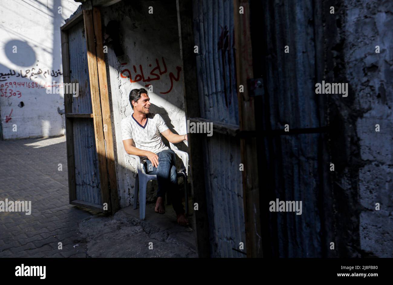 Refugee expulsion hi-res stock photography and images - Alamy