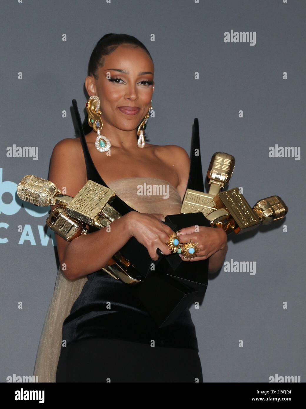 LOS ANGELES - MAY 15: Doja Cat at the 2022 Billboard Music Awards at ...