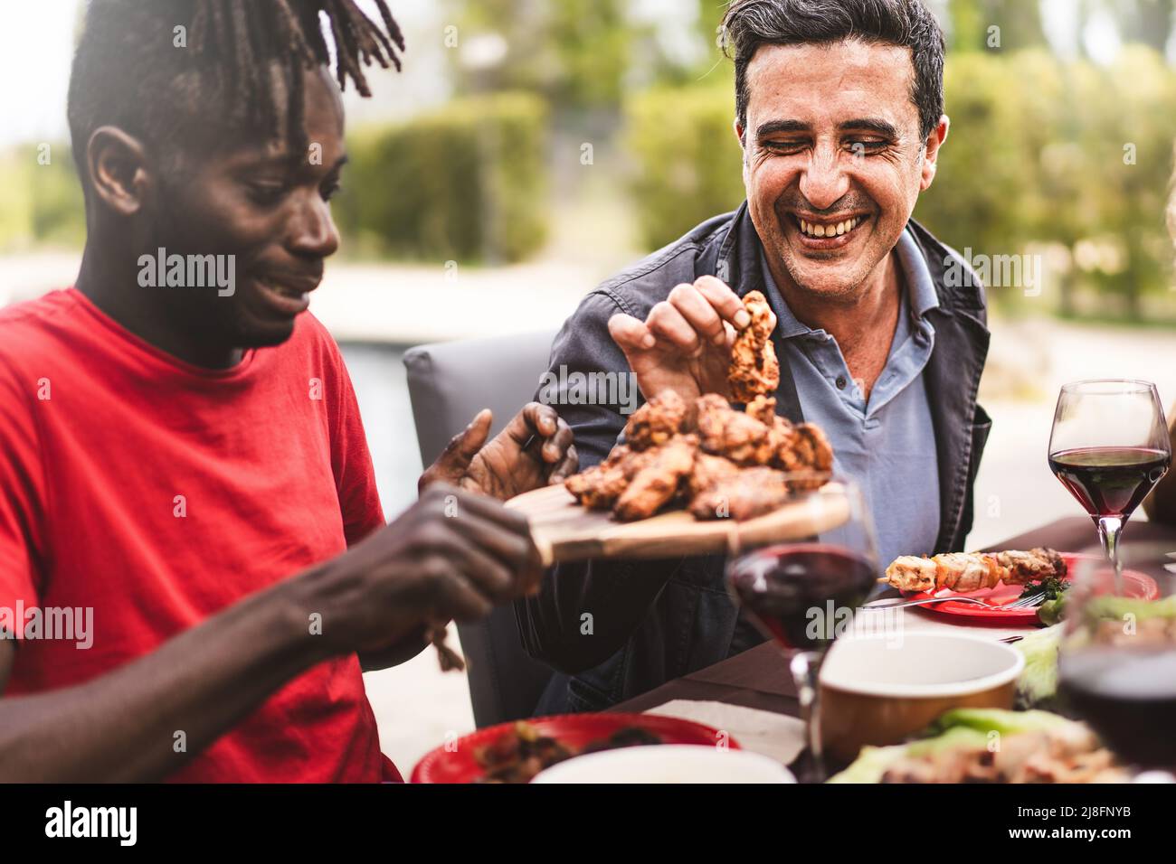 Conviviality and friendship hi-res stock photography and images - Alamy