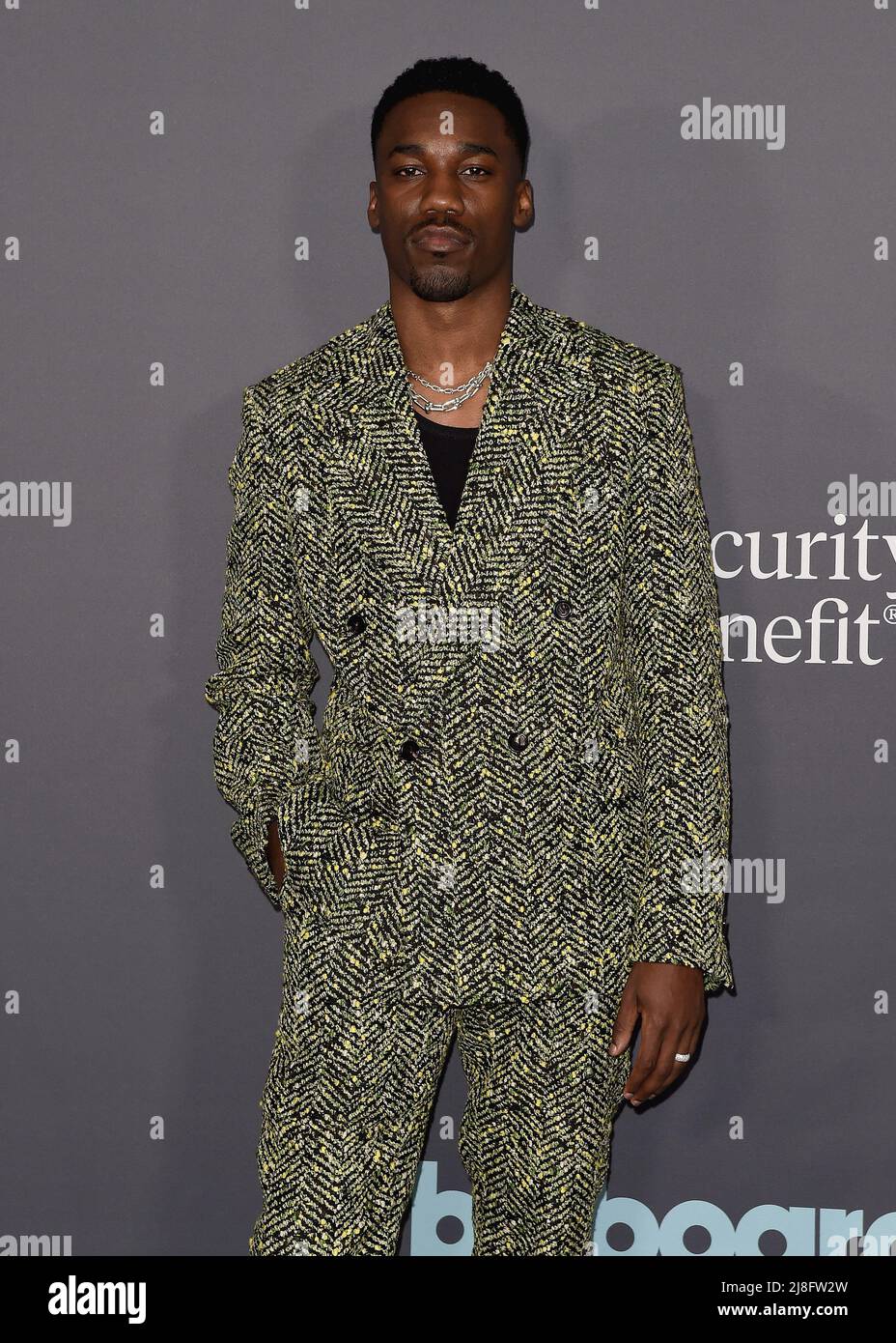 Giveon in the press room at the 2022 Billboard Music Awards at MGM ...