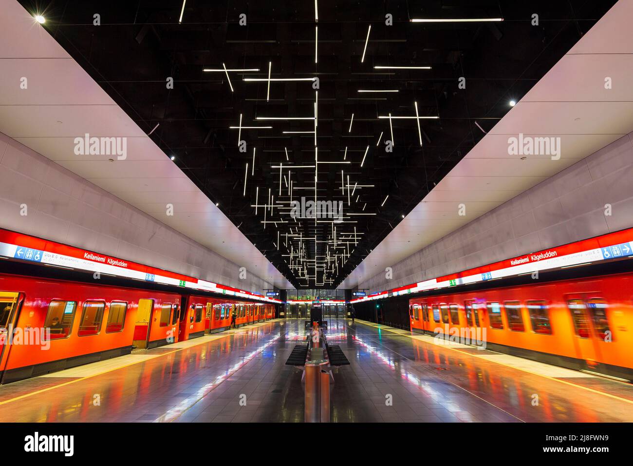 Modern subway train hi-res stock photography and images - Alamy