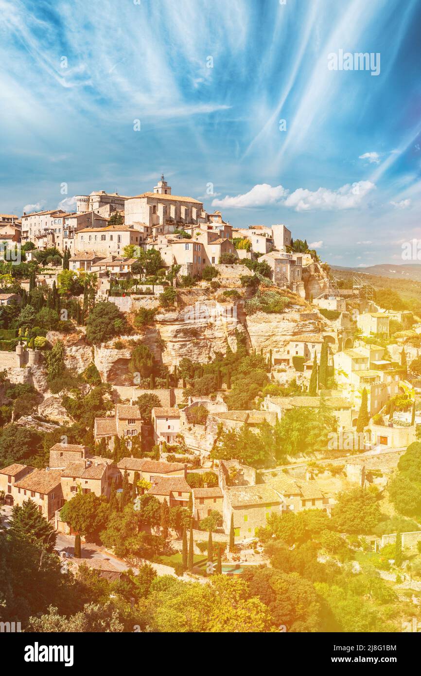 Beautiful Scenic View Of Medieval Hilltop Village Of Gordes In Provence ...