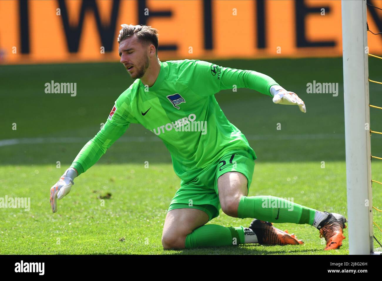 Marcel lotka borussia dortmund hi-res stock photography and images - Alamy Marcel lotka borussia dortmund hi-res stock photography and images - Alamy