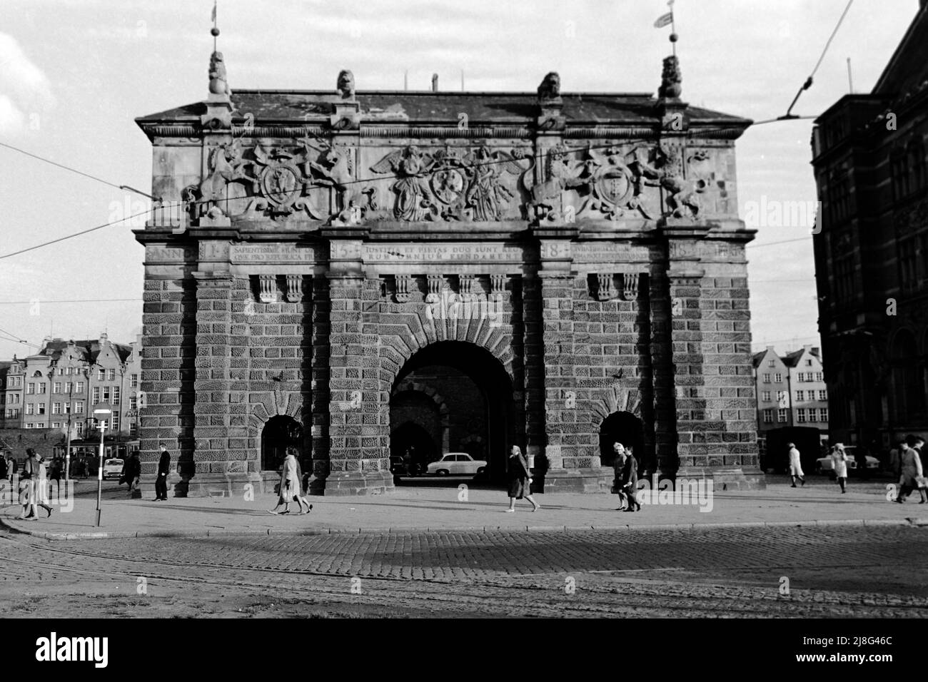 Das Hohe Tor in Danzig, circa 1964. Gdansk High Gate, roundabout 1964 ...