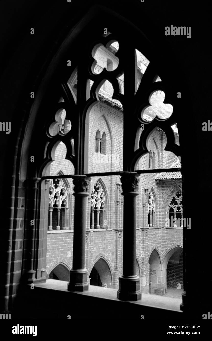 Gdansk castle hi-res stock photography and images - Alamy