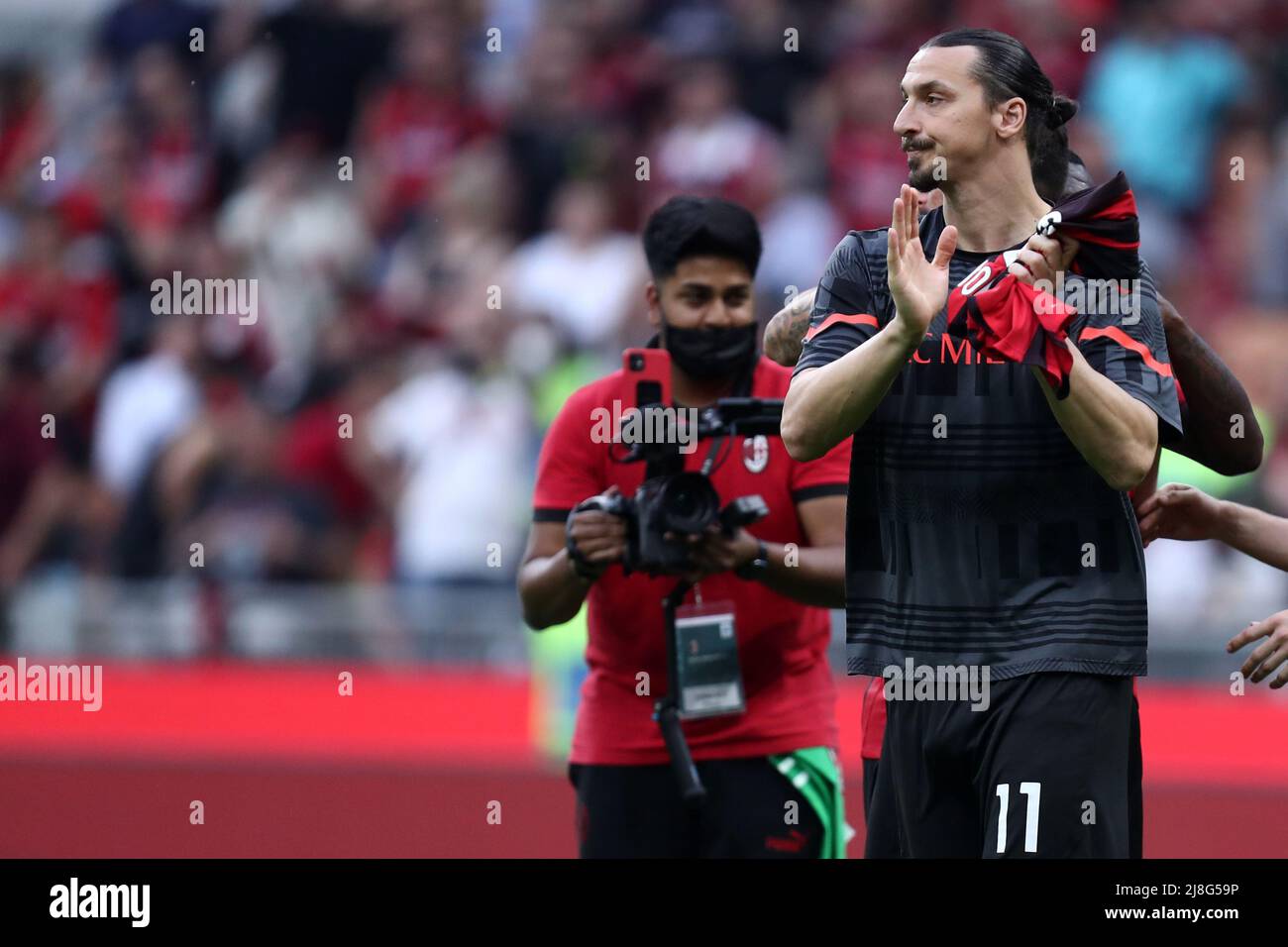 Ibrahimovic celebrates 2022 hi-res stock photography and images - Alamy