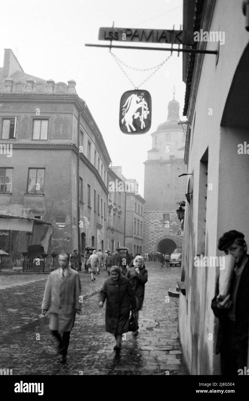Das Krakauer Tor in der Altstadt von Lublin, Woiwodschaft Lublin, 1967 ...