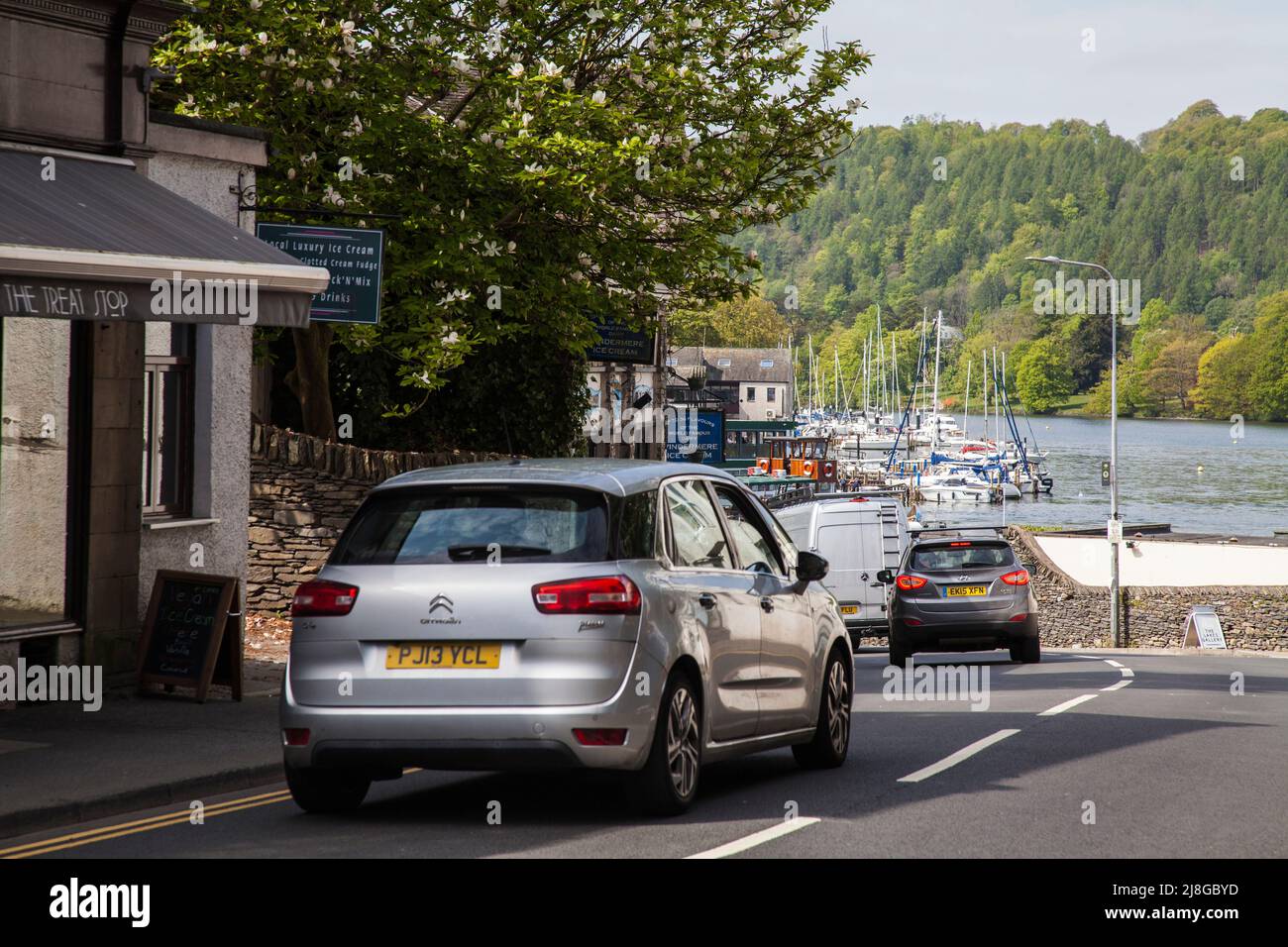 Approach road leading down to the waterfront at Bowness on Windermere ...