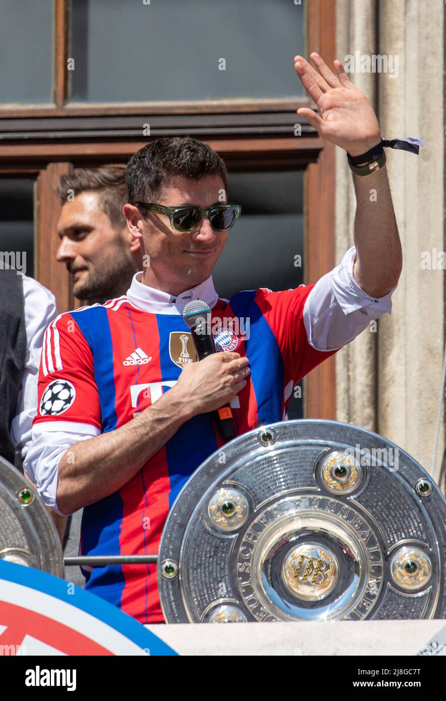 Robert Lewandowski waves farewell at the celebrations of the FC Bayern ...