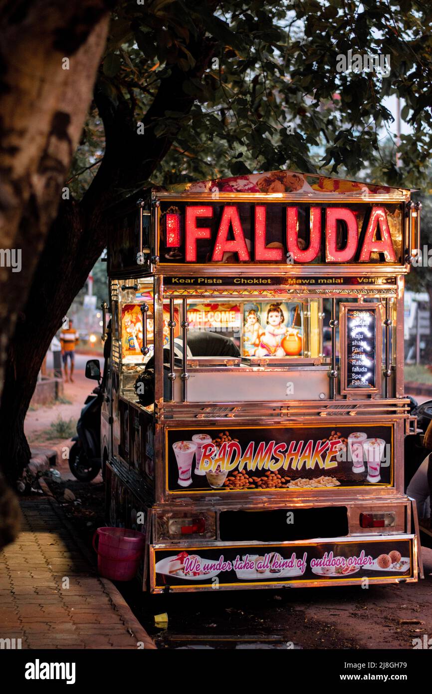 A picture of Indian food cart selling Faluda , A falooda is a Mughlai ...