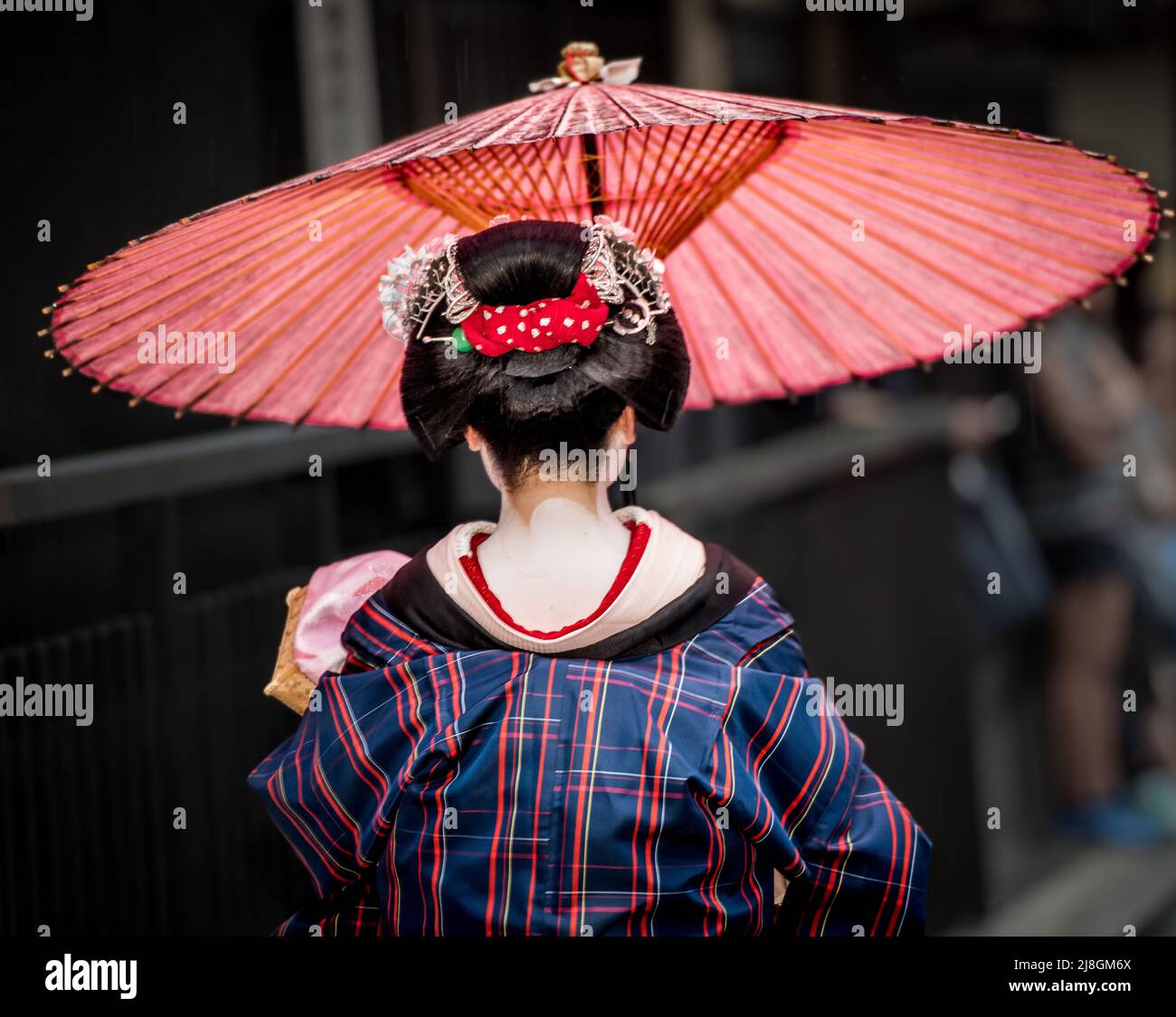 Geisha japan and back view hi-res stock photography and images - Alamy