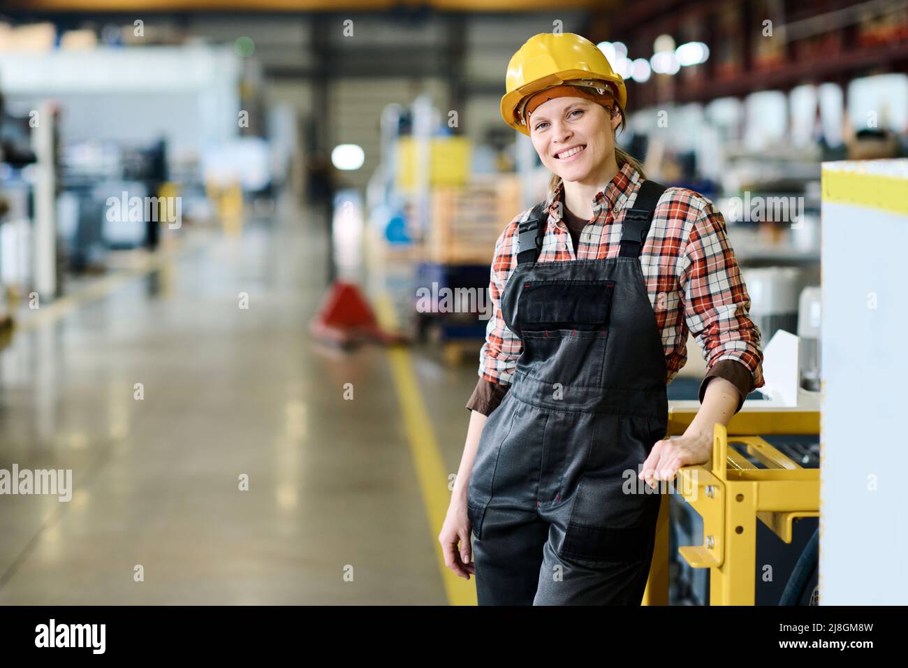 Industry factory staff hi-res stock photography and images - Alamy