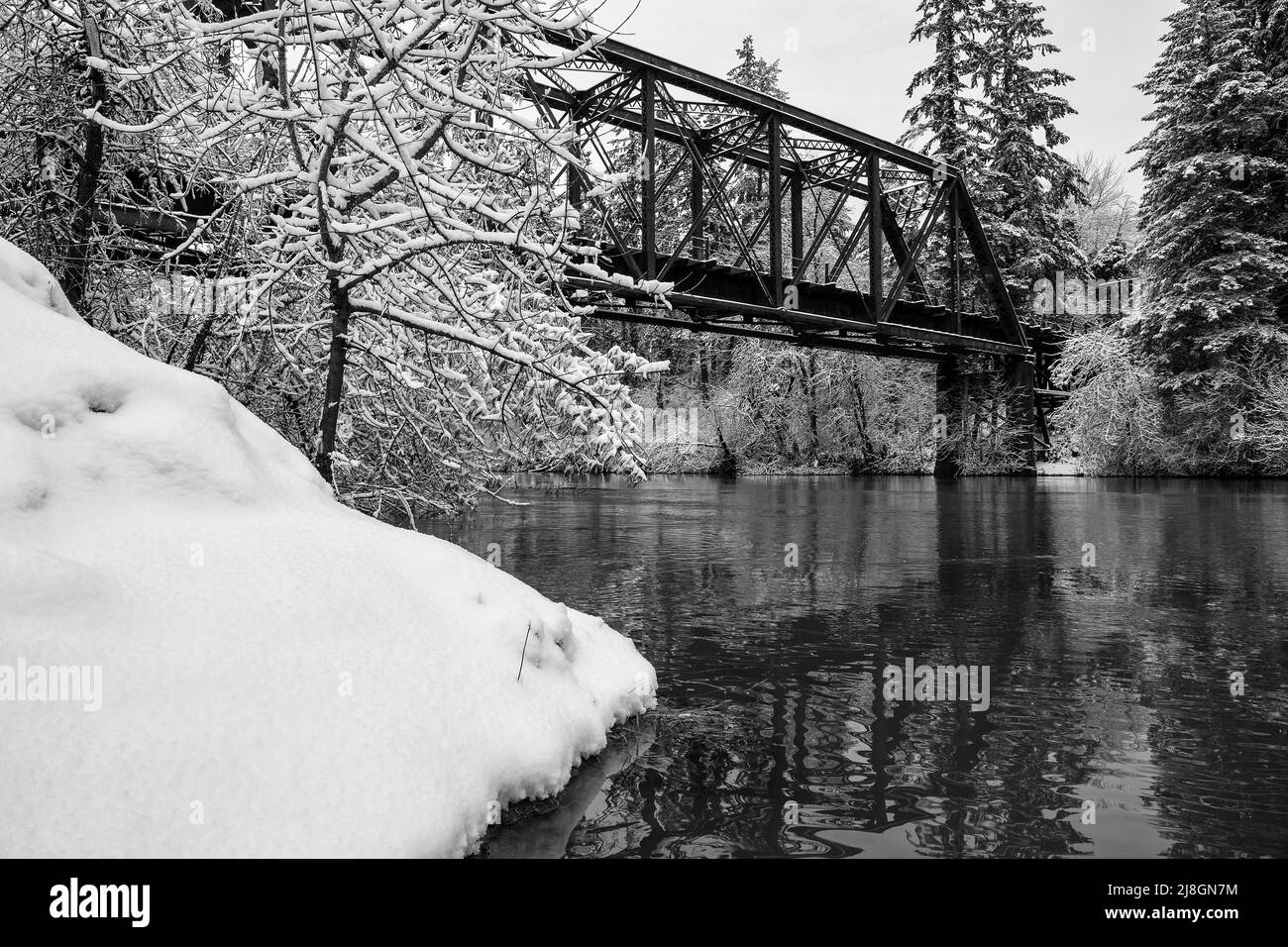 Warren truss bridges hi-res stock photography and images - Alamy