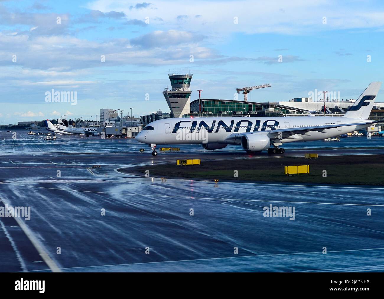 Helsinki vantaan airport hi-res stock photography and images - Alamy