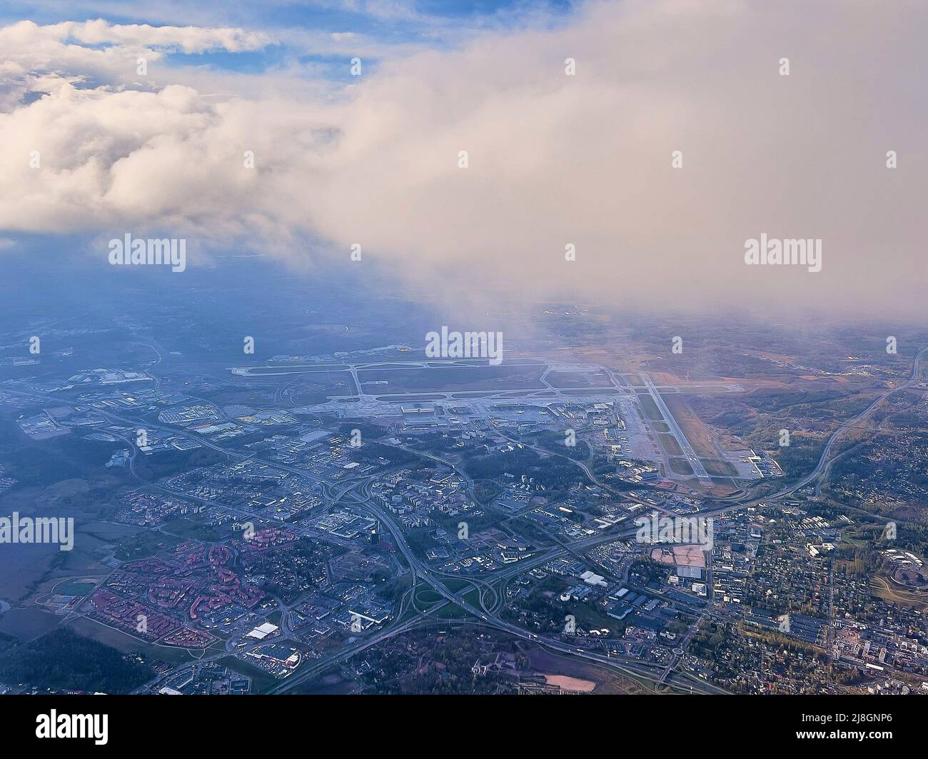 Helsinki vantaa international airport hi-res stock photography and ...