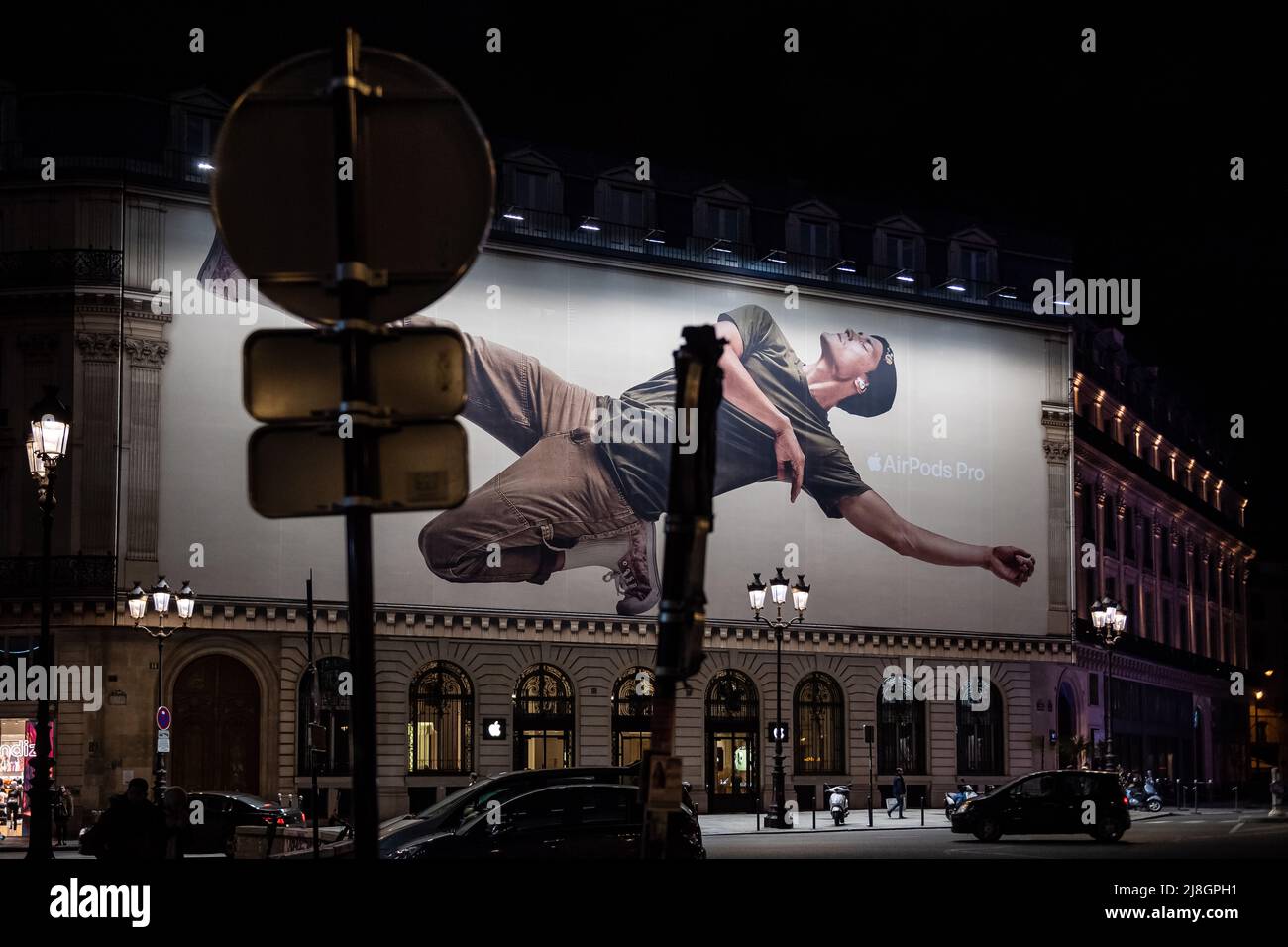 Man billboard paris hi-res stock photography and images - Alamy