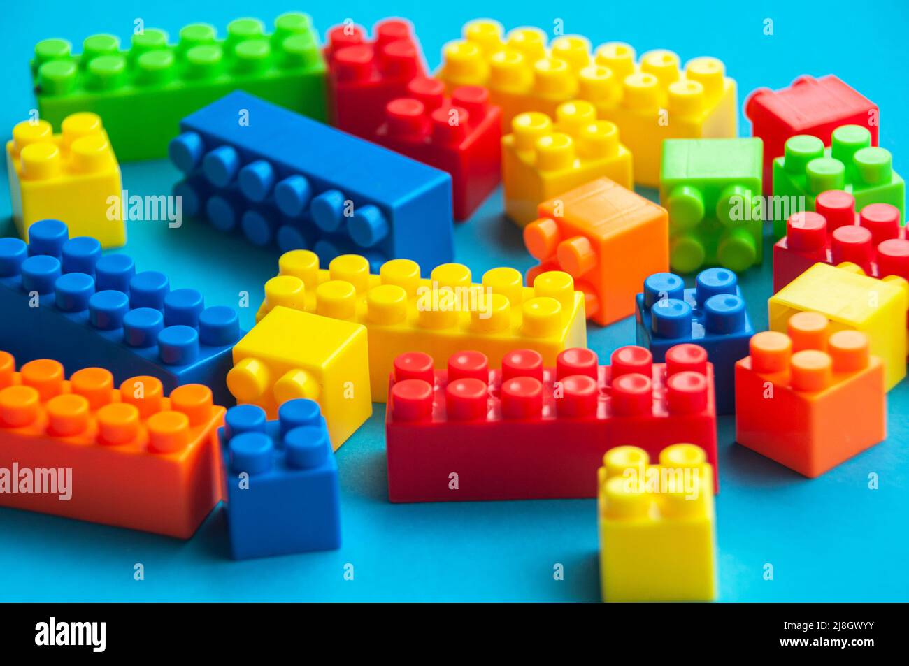 Plastic building blocks school hi-res stock photography and images - Alamy