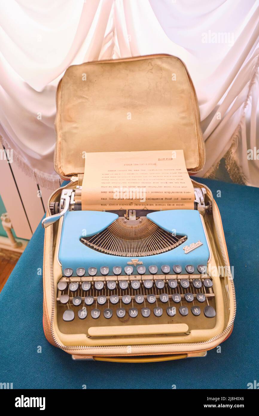 Cyrillic alphabet hi-res stock photography and images - Alamy