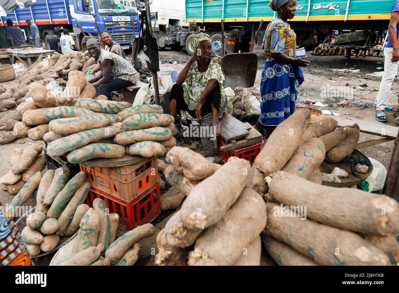 Mile 12 market lagos nigeria hi-res stock photography and images - Alamy