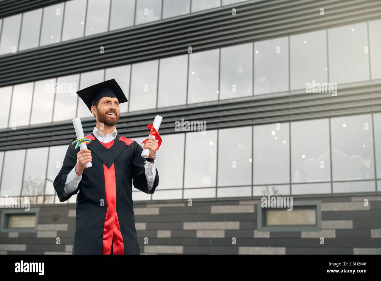 Getting degree hi-res stock photography and images - Alamy