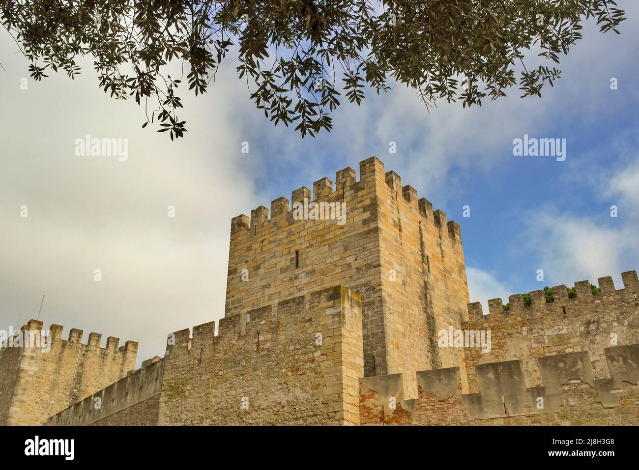 Historical saint georges castle hi-res stock photography and images - Alamy