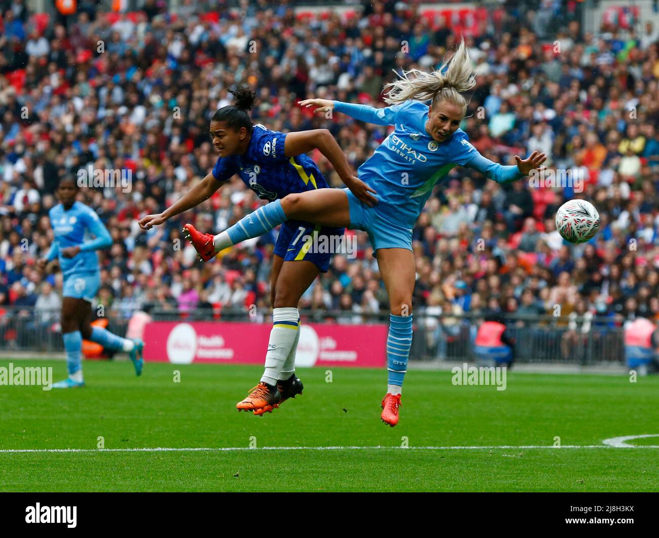 L r manchester city fansand hi-res stock photography and images - Alamy