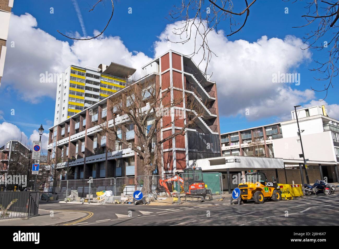 1950s housing construction uk hi-res stock photography and images - Alamy