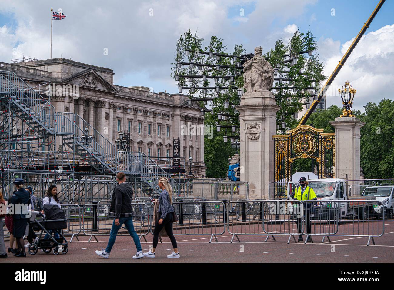 Heatherwick studio sculpture hi-res stock photography and images - Alamy