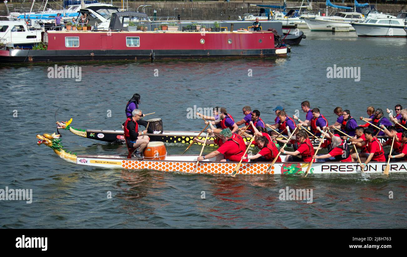 Dragon Boat Races Stock Photo - Alamy