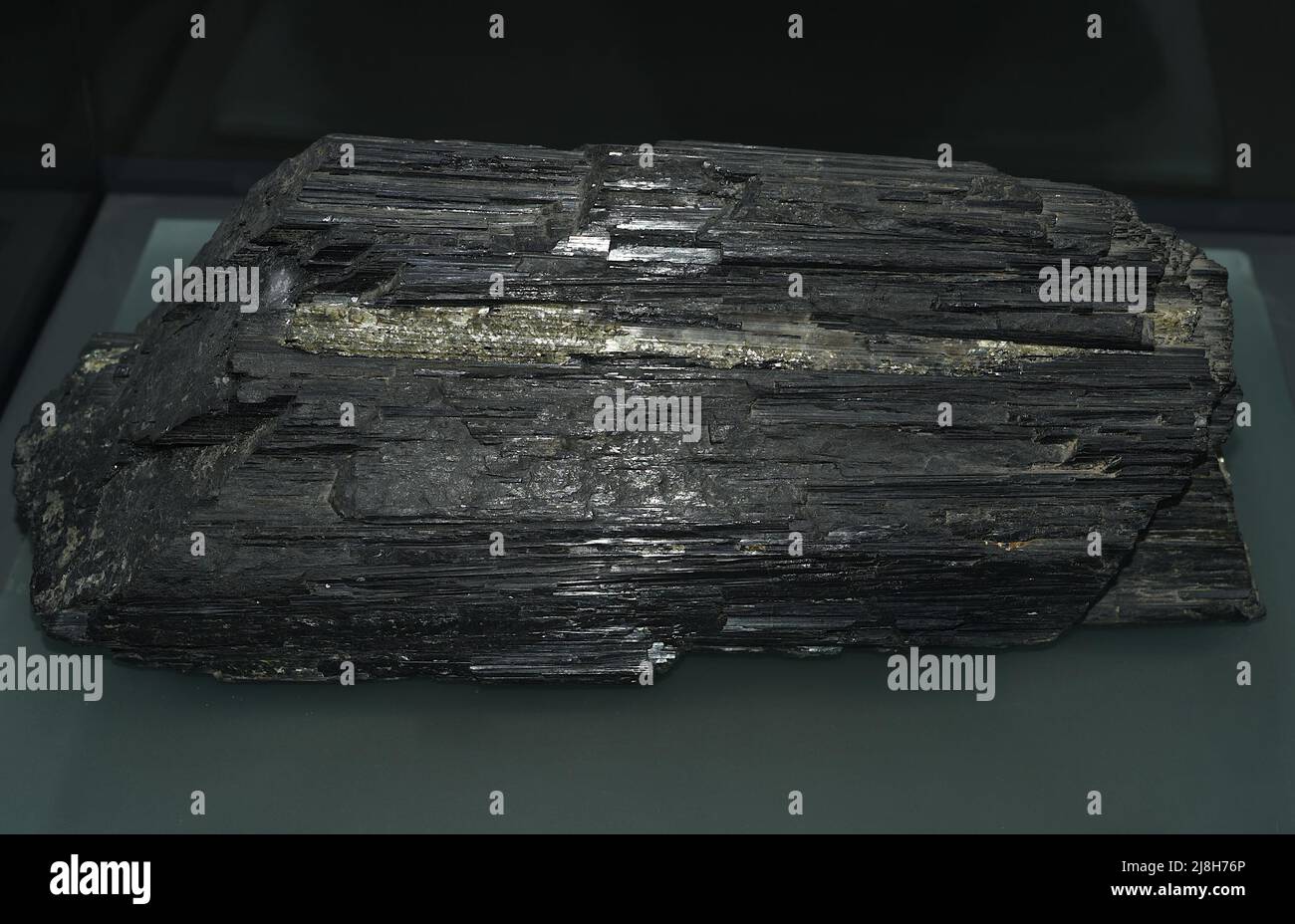 Schorl black tourmaline crystal hi-res stock photography and images - Alamy