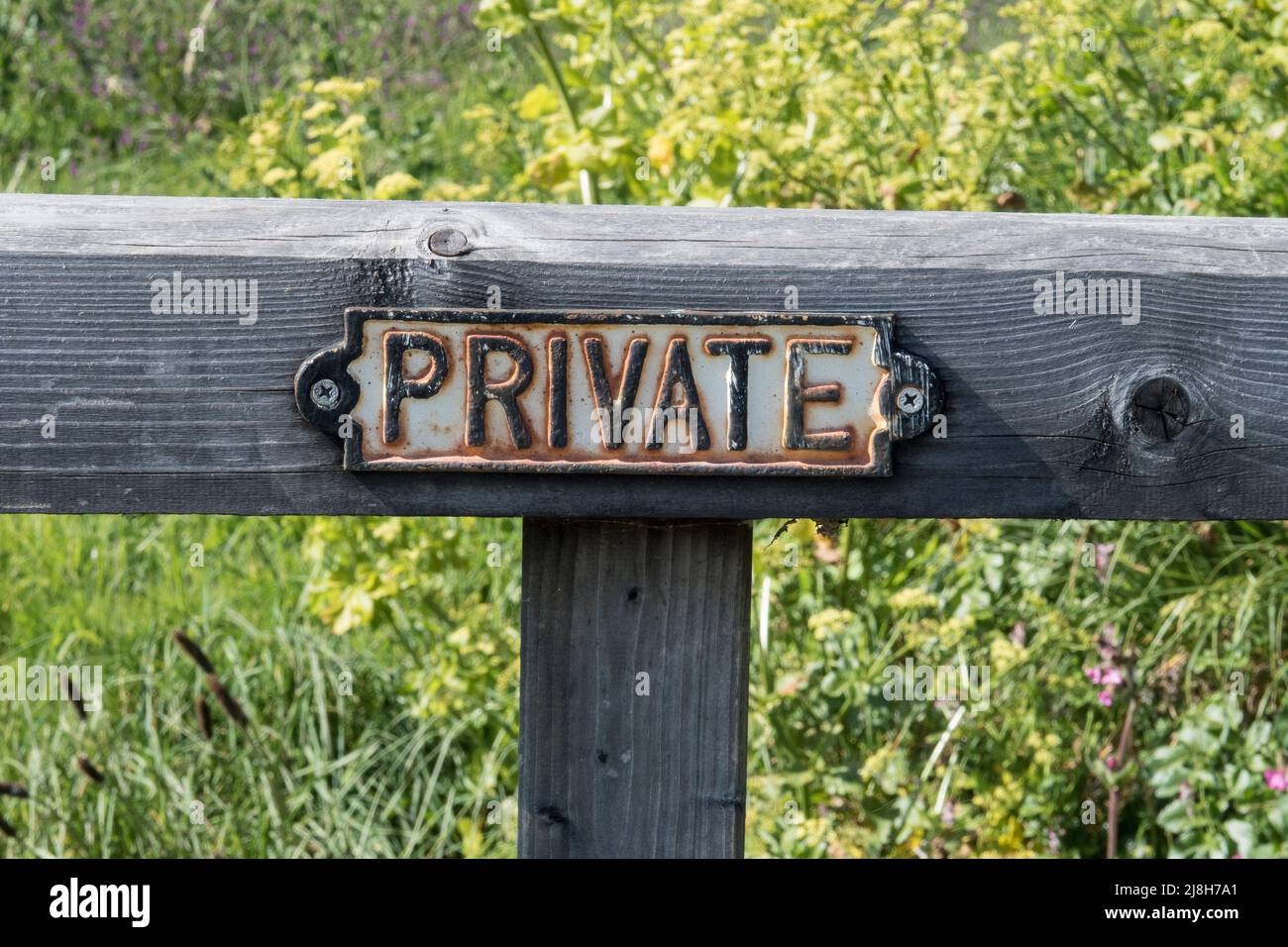 Farmers gate with private sign hi-res stock photography and images - Alamy