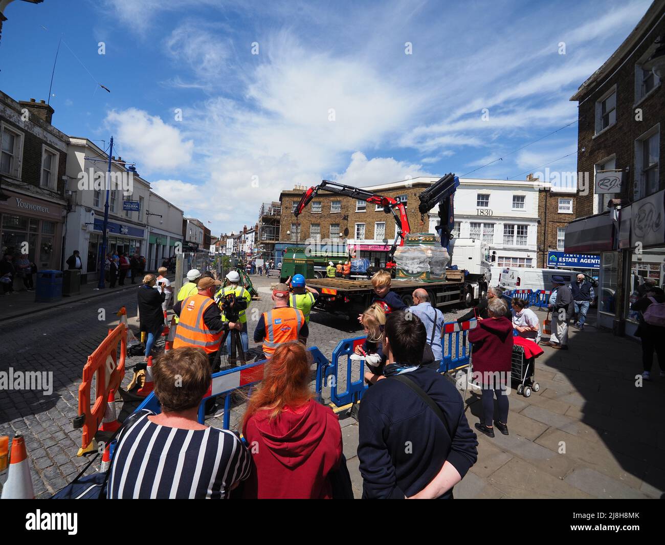 Sheerness, Kent, UK. 16th May, 2022. The Sheerness Town Centre clock ...