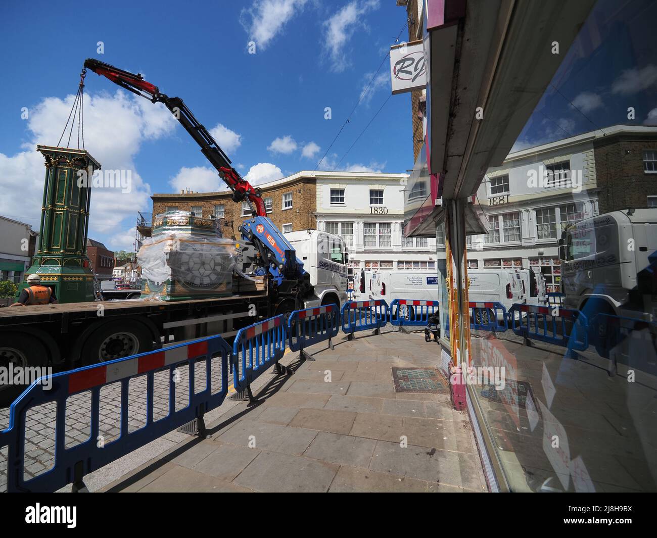 Sheerness, Kent, UK. 16th May, 2022. The Sheerness Town Centre clock ...