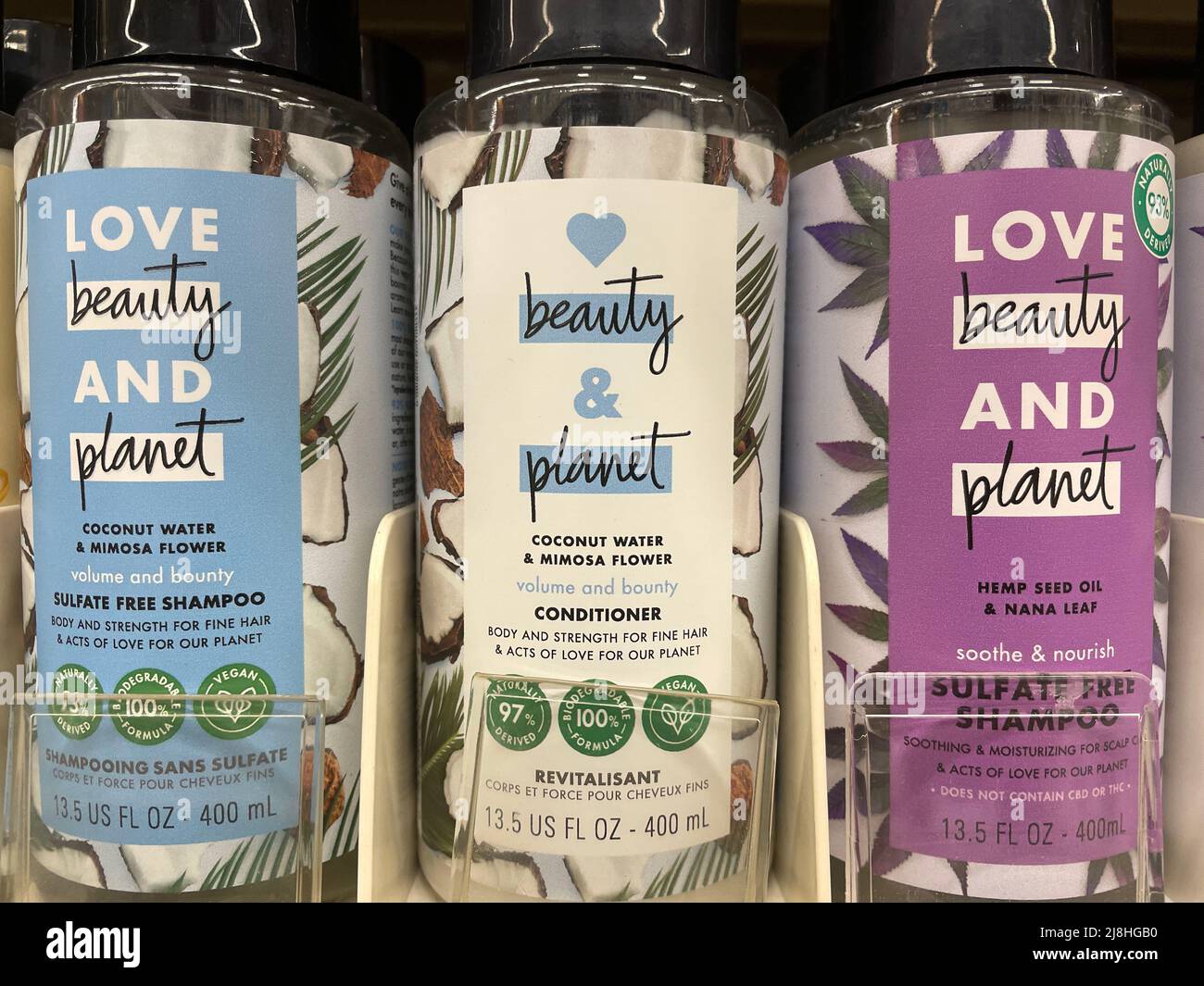 Grovetown, Ga USA - 04 15 22: Hair care products on Retail store ...