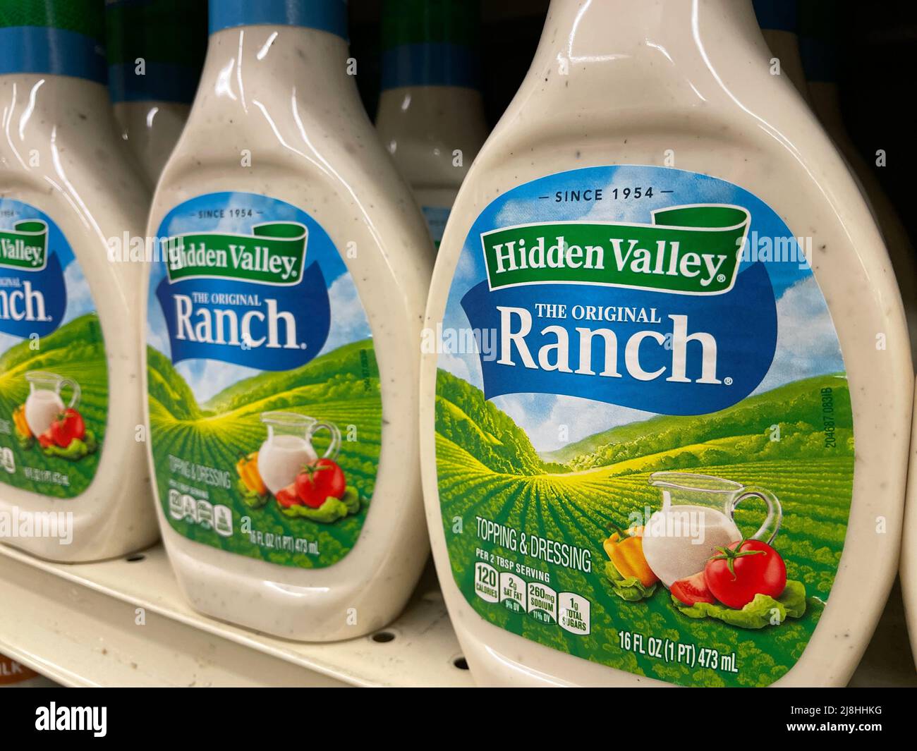 Grovetown, Ga USA - 12 15 21: Retail store Hidden Valley Ranch dressing ...
