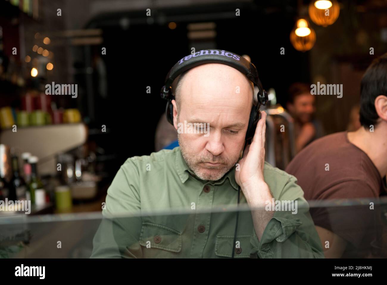 Mixing basics hi-res stock photography and images - Alamy