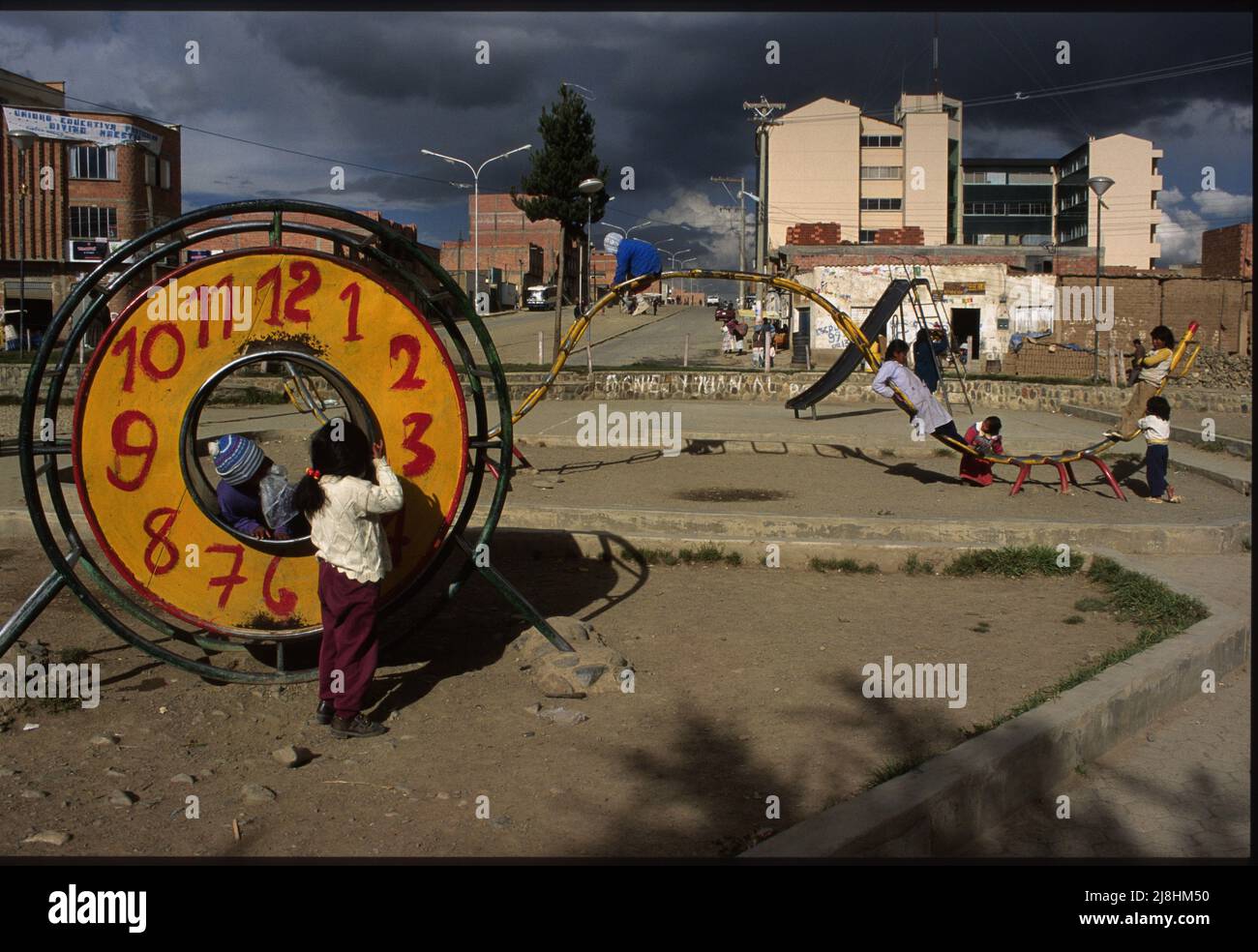 First nation children hi-res stock photography and images - Alamy