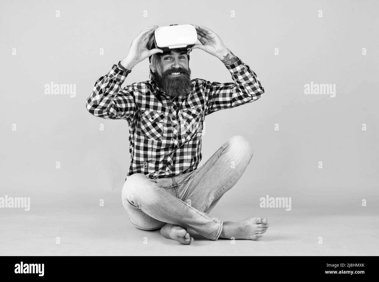 Bearded man wear vr Black and White Stock Photos & Images - Alamy